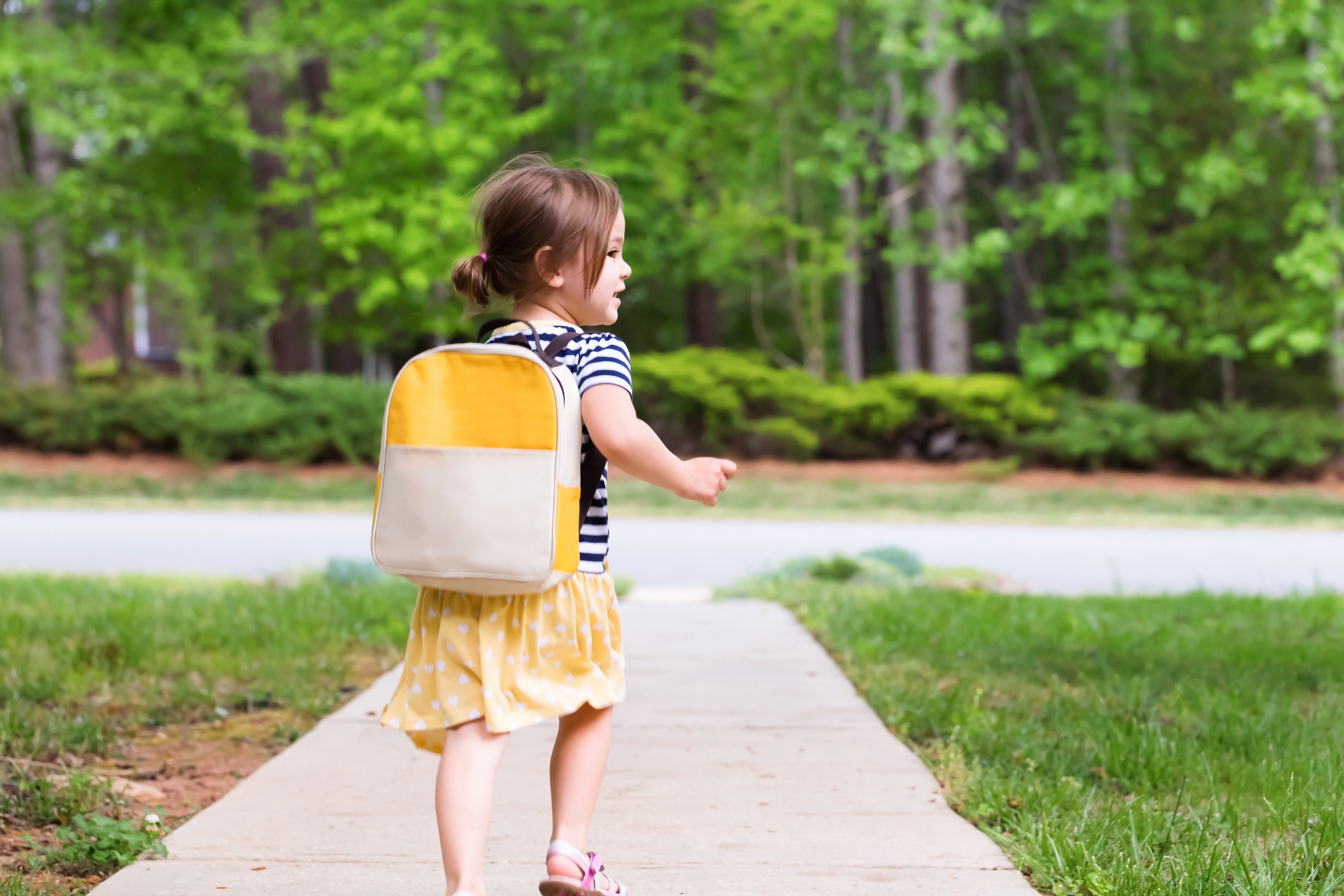 Kindgerechte Tipps & Merksätze für den sicheren Schulweg